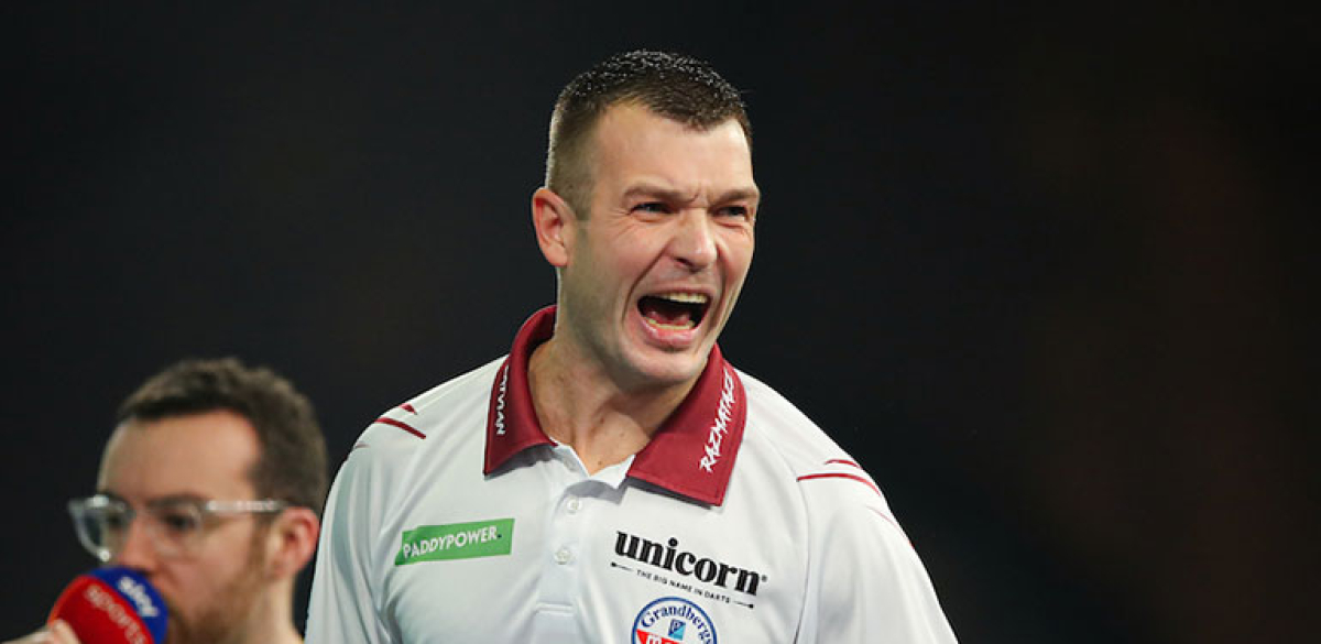 Razma, Edhouse & Nijman complete ET5-6 qualification double | PDC